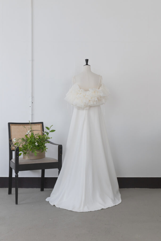 mavie wedding dress | オーダーメイドの結婚指輪 atelier tamari（アトリエタマリ）大阪・京都